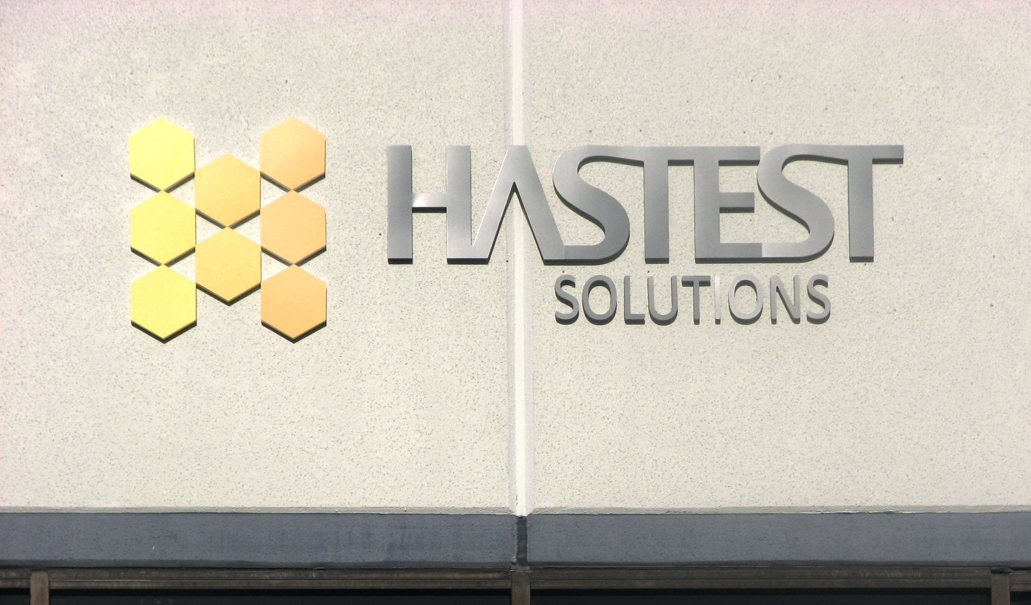 Building Sign with Color Gradient - Hastest